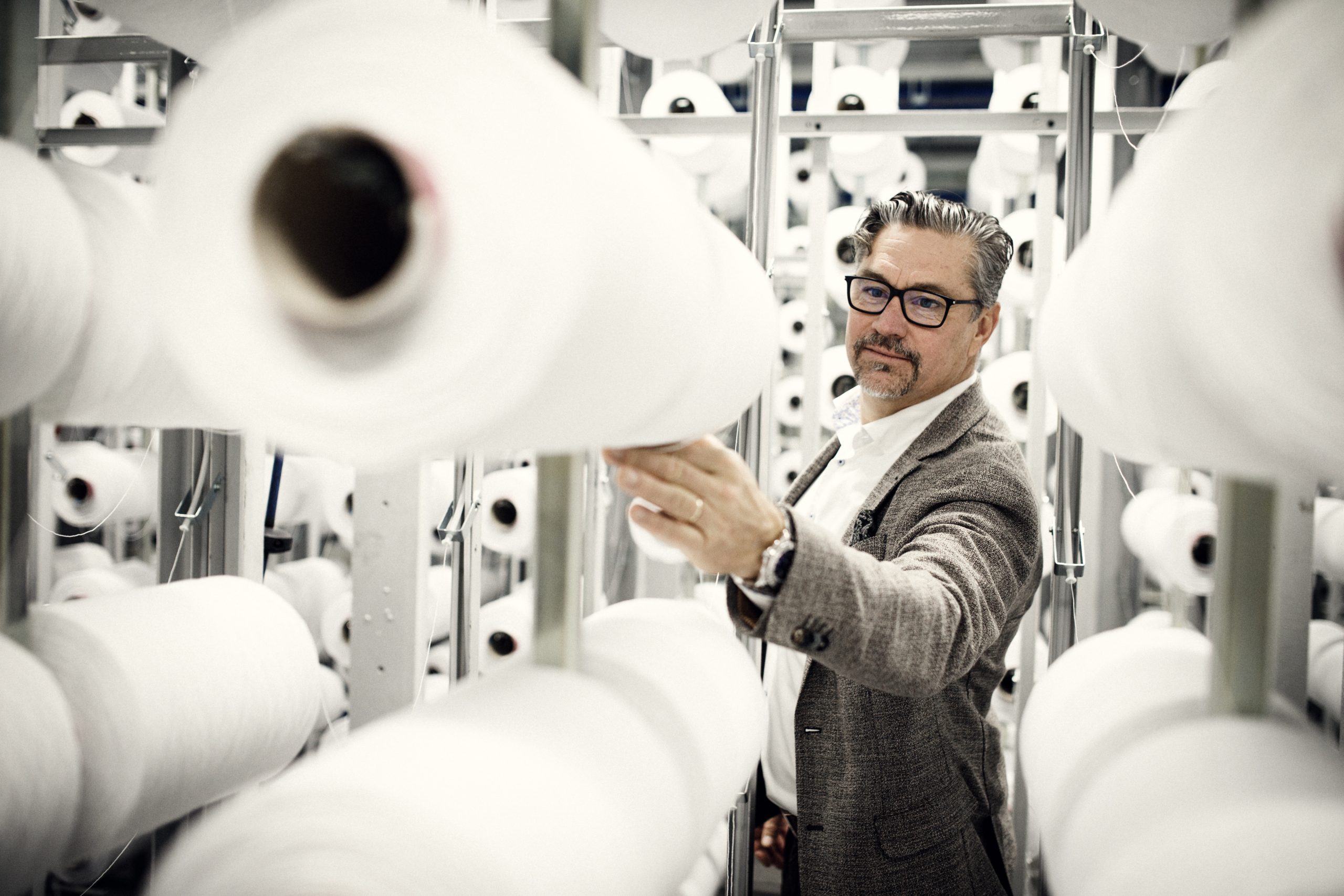 Carpet Giant Replaces Latex binder with recycled binder from broken car ...